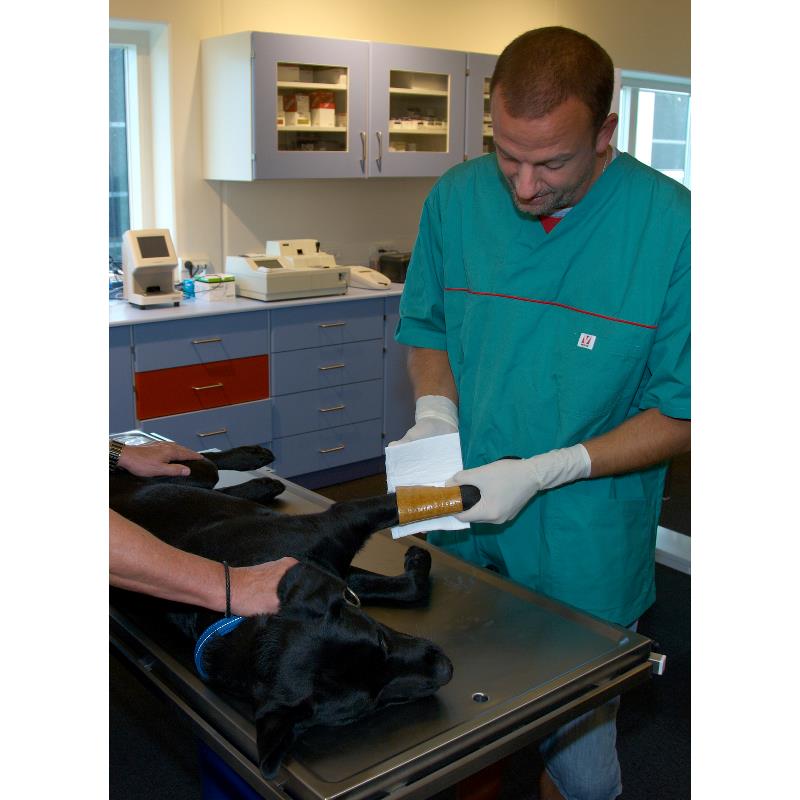 KRUUSE MANUKA AD 5X5 CM VENDAJE ABSORBENTE, 10/UNID./ESTÉRIL ...